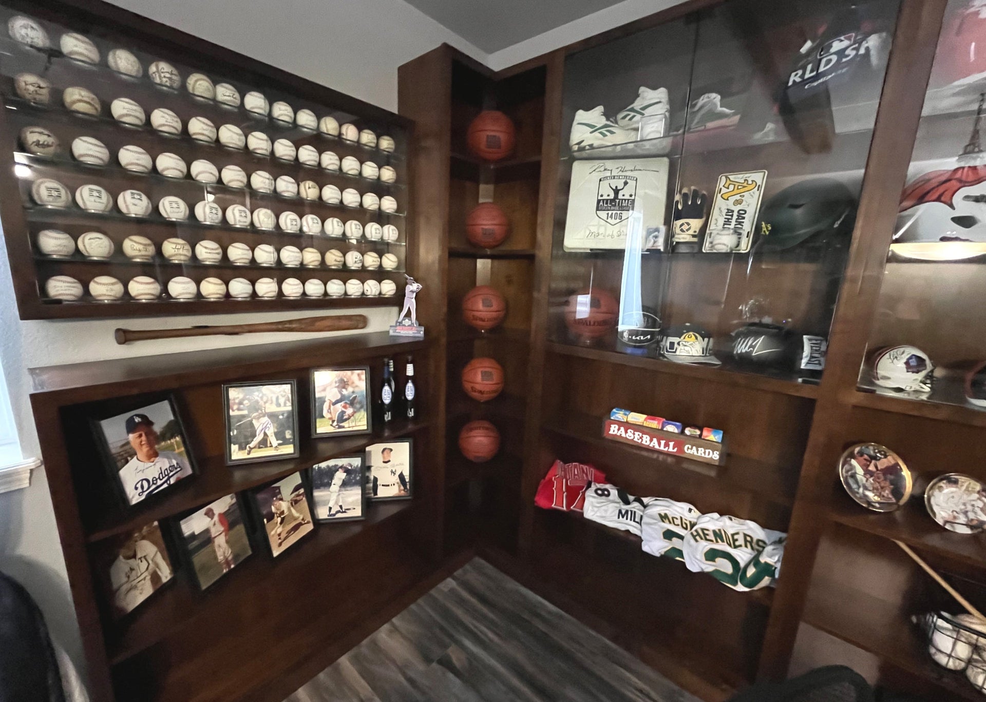 Memorabilia Cases – Organize-It